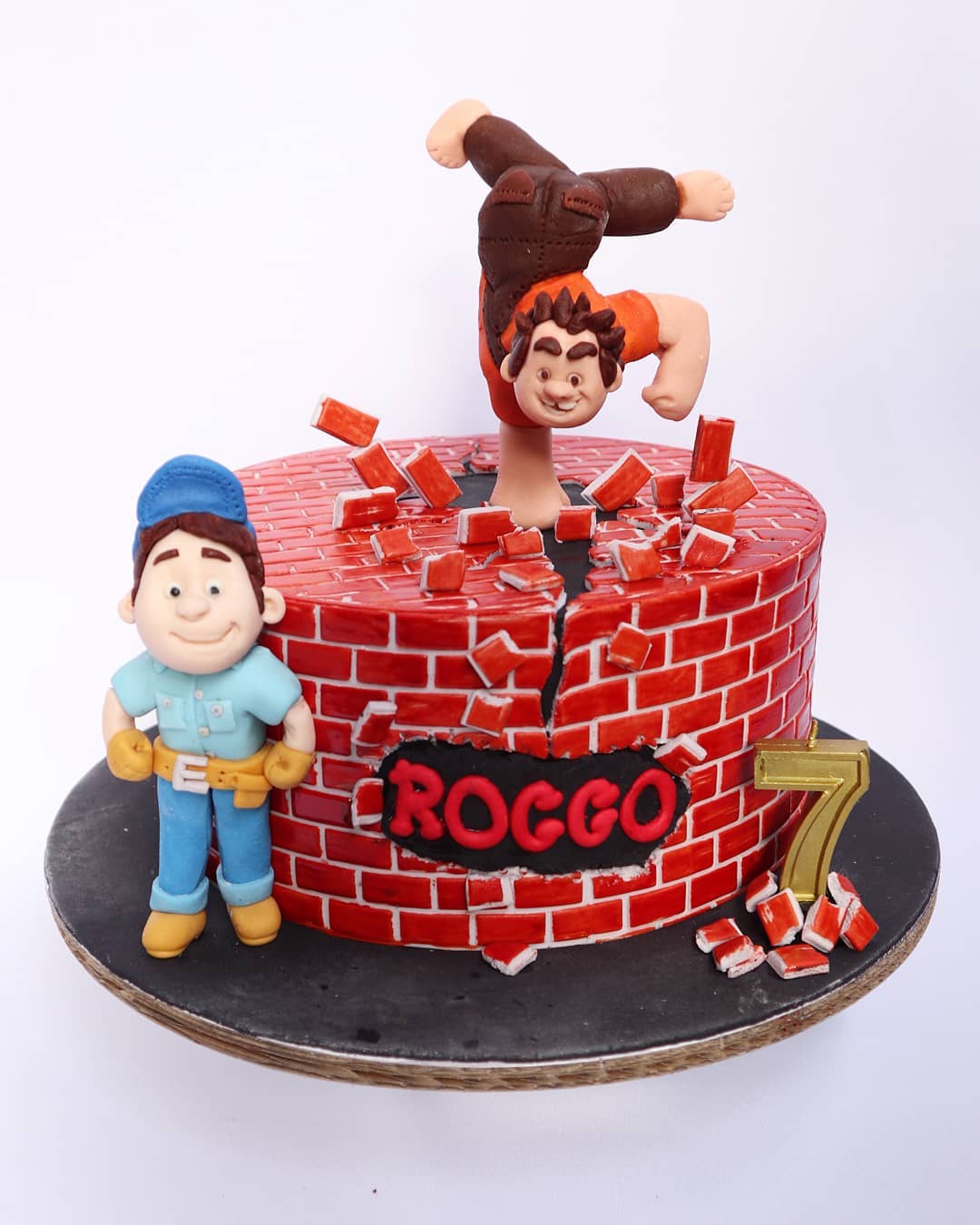 15 Amazing Wreck It Ralph Cake Ideas & Designs That'll Blow Your Mind