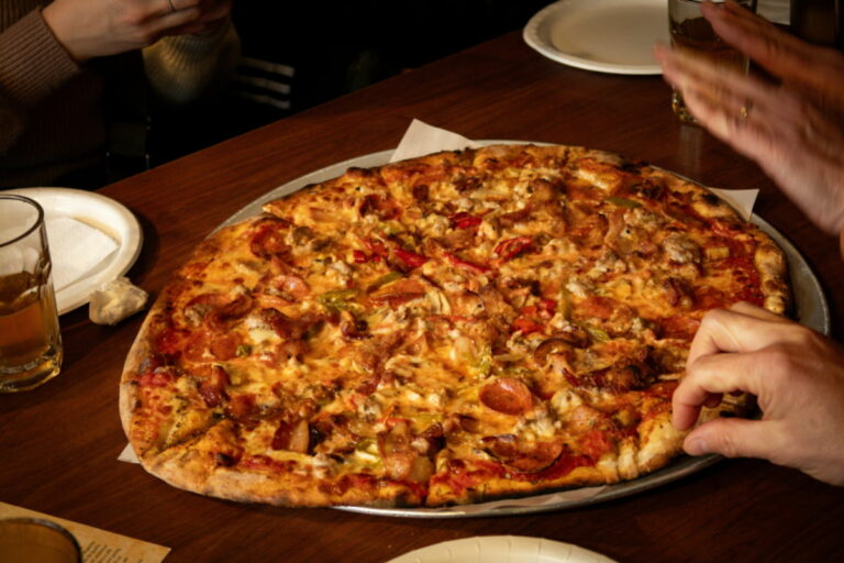 The Ultimate Pizza Size Guide (Slices, Inches & Servings)