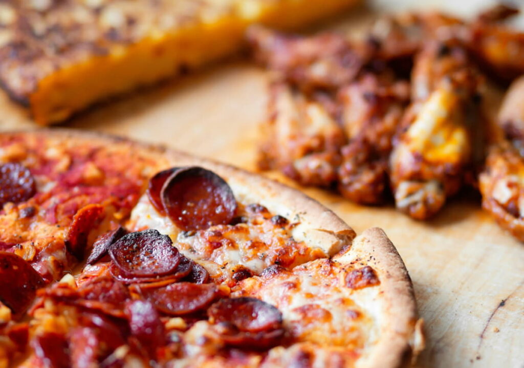 Pizza Calculator: How Many Pizzas to Order for Any Group