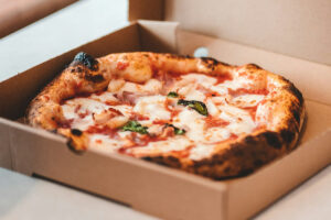 The Ultimate Pizza Size Guide (Slices, Inches & Servings)